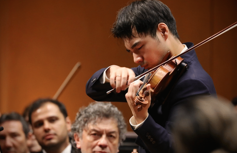 China's Ruifeng Lin Wins Bogotá’s First International Violin ...